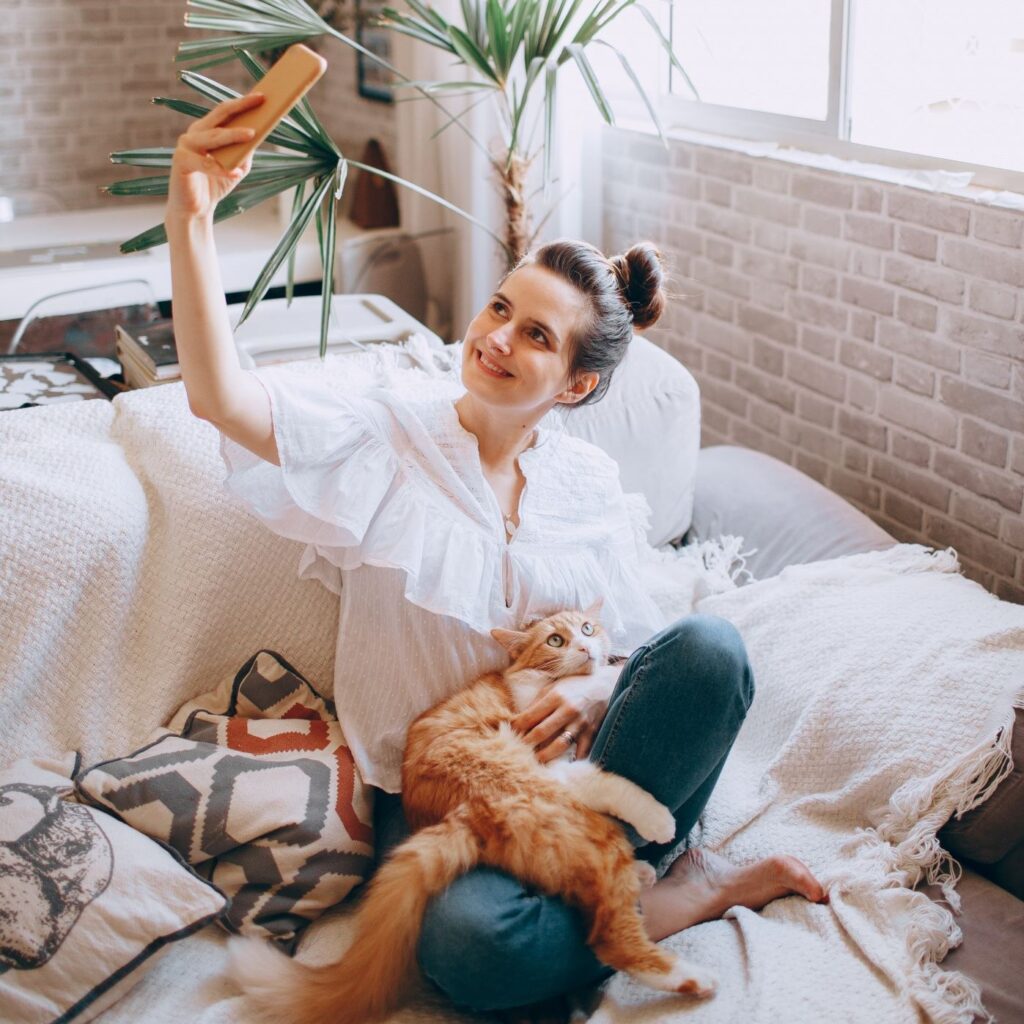 5 Ways to Goof Off with Your Cat - Properly Posh Pets